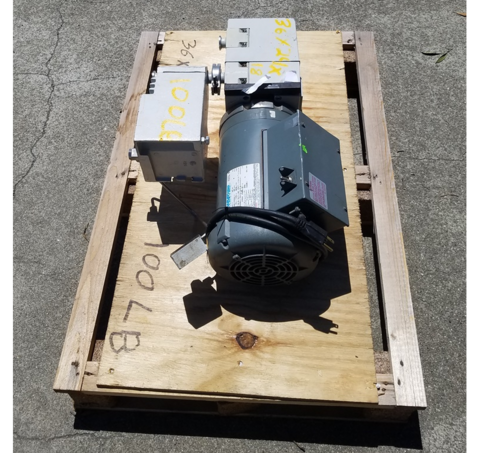 Leybold Trivac #D8B, Stainless Steel vacuum pump, 3/4 HP, 3/4" inlet ...
