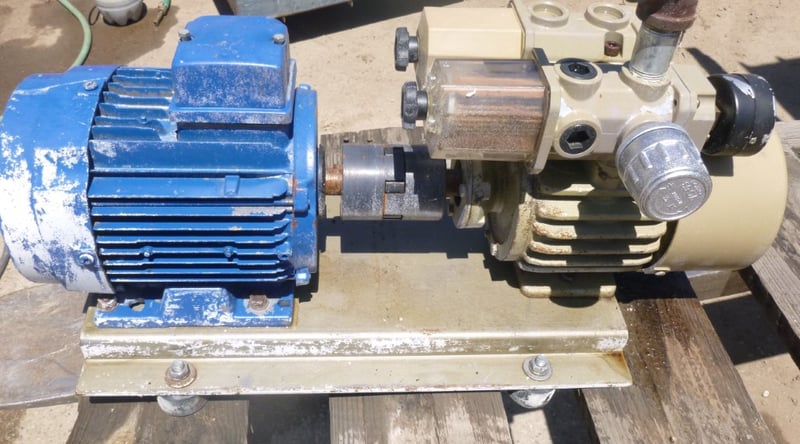 Orion #KRX-6, dry vane vacuum pump, 2.4 HP, serial #620157 for Sale ...