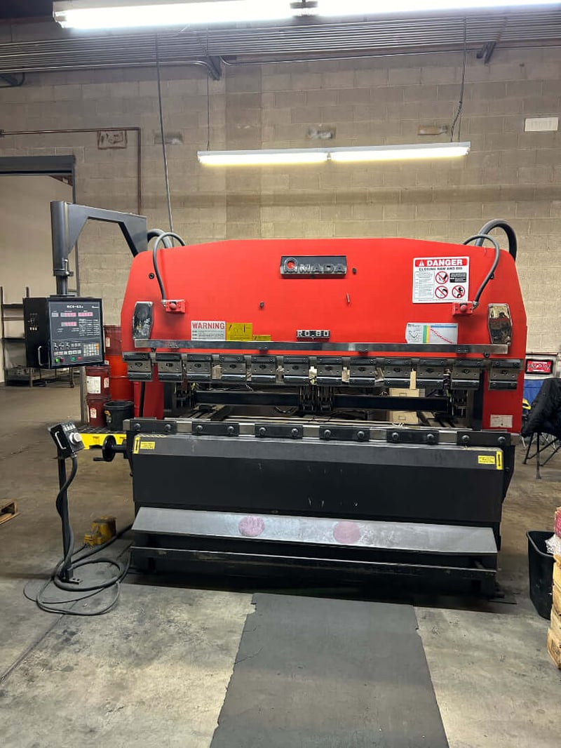 88 Ton, Amada #RG-80, CNC press brake, 8' overall, 80.8" between ...