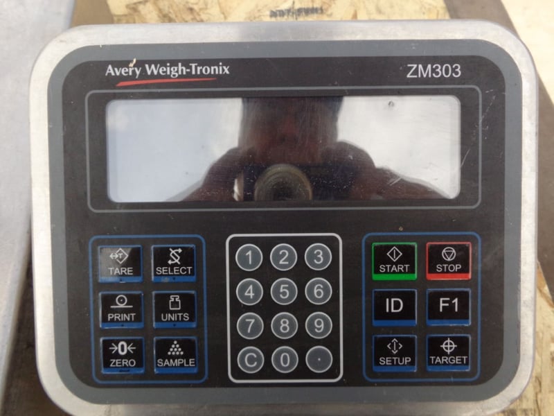 Avery Weigh-Tronix #ZM303-SD1, Programmable Scale, 13-3/4" x 12-1/4" S ...
