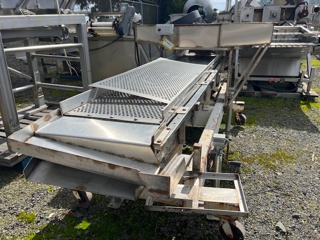 17" x 98" Stainless Steel Vibratory Screen/Feeder, 1/2" diameter ...