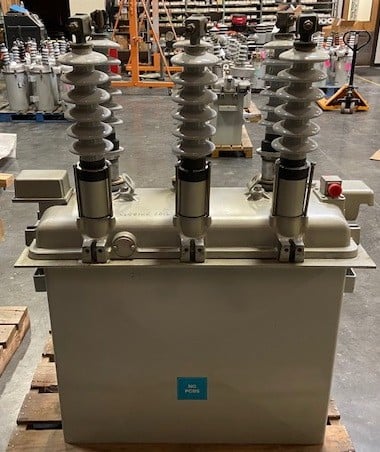 27 KV Mcgraw Edison Edison, 3 phase, 560 amp continuous, 12000 amp ...