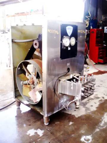 APV #3DL-412, Homogenizer, 1000 GPH, 2000 psi, 1.435" diameter Plunger ...