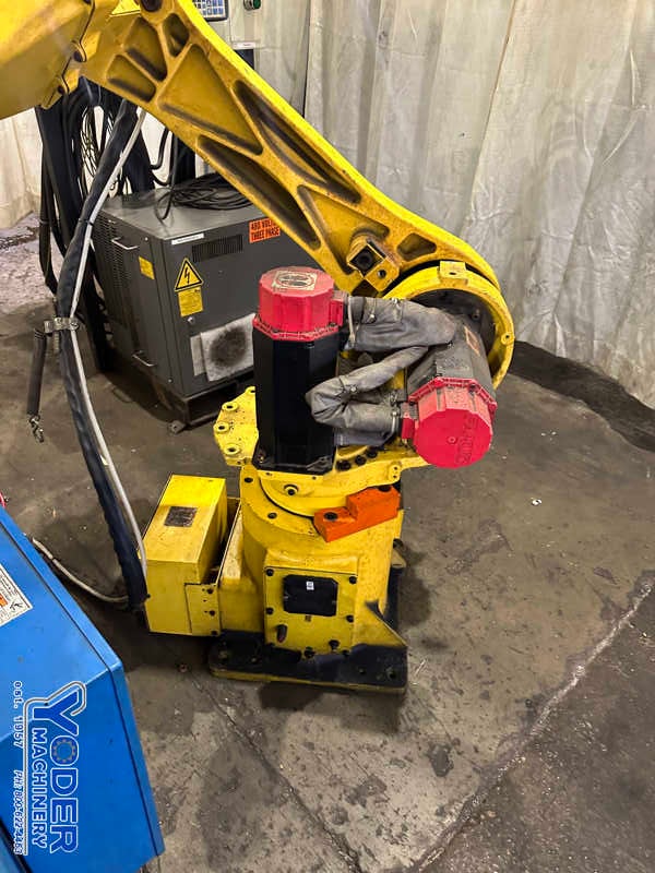 Fanuc, m- 16i, robot with Miller 452 welder, 2001 for Sale | Surplus Record