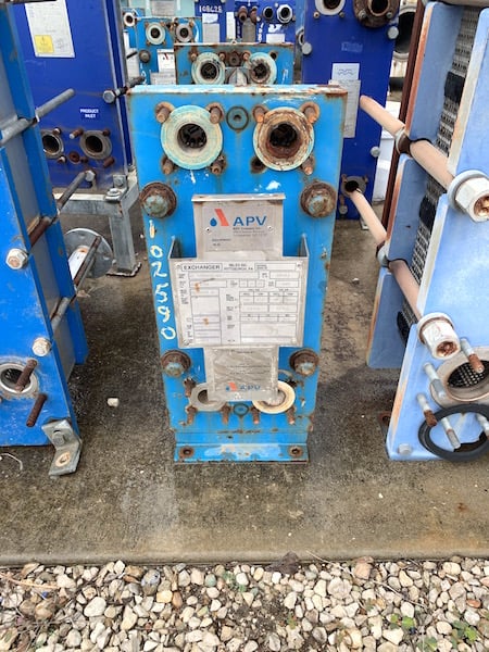 13 sq.ft., APV, plate heat exchanger, 145 psi, 300°F, 1994 for Sale ...