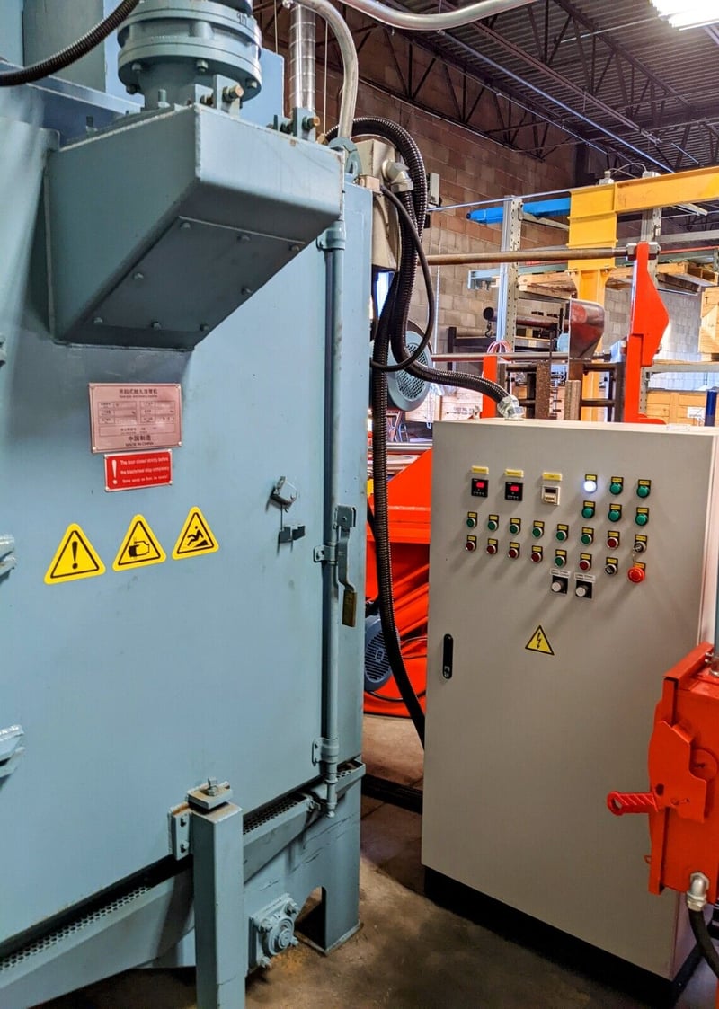 Model TD367, automatic spinner hanger sand blast machine, single swing ...