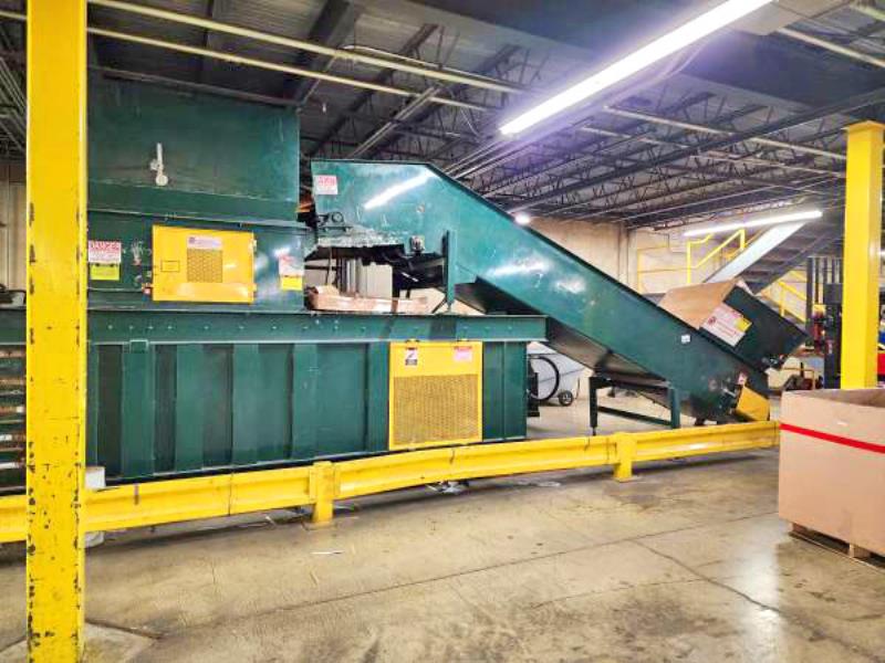 International #MT-4843, 48" x 43" x 60" manual-tie horizontal baler ...