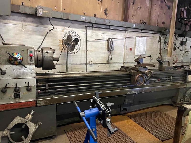 21"/32" x 100" Clausing #8100 Series, Engine Lathe, 3.5" thru hole ...