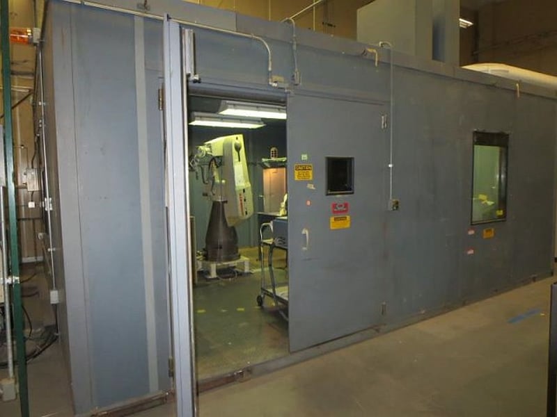 Unimate, Puma 762, 6-Axis welding arm type robot, 44 lb. load capacity ...