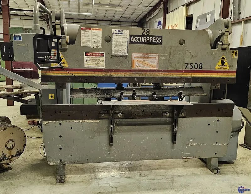 60 Ton, Accurpress #7608, hydraulic press brake, 8' overall, 76" between housing, 8" stroke, 8 ...