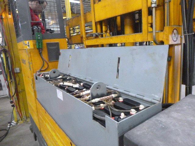 8000 lb. (3700 kg) Hubtex #MSU37, electric multidirectional sideloader ...