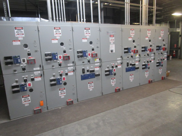 Powell, metal clam switchgear, 15 KV, w/2000 amps main-tie-main vacuum ...