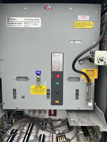 Powell, metal clam switchgear, 15 KV, w/2000 amps main-tie-main vacuum ...