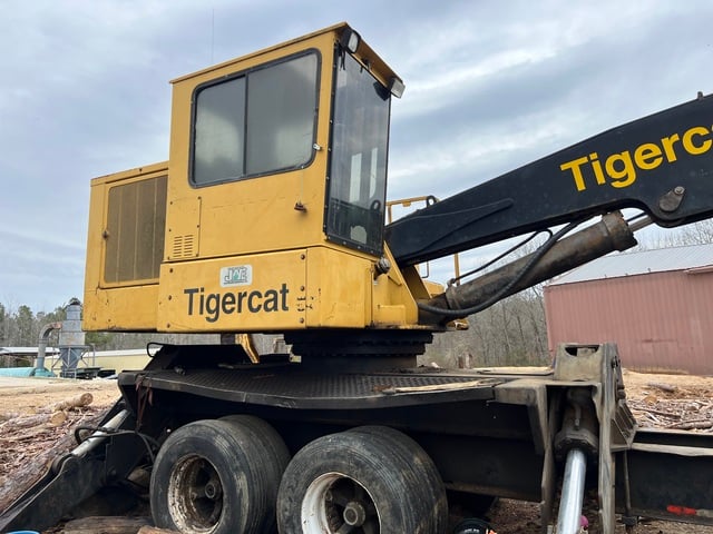 Tigercat #240B, Log Loader w/ Slasher Saw, under power, available for ...
