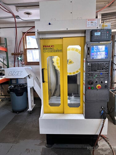 Fanuc #Robodrill-a-D21SiB5, vertical machining center, 21 automatic ...