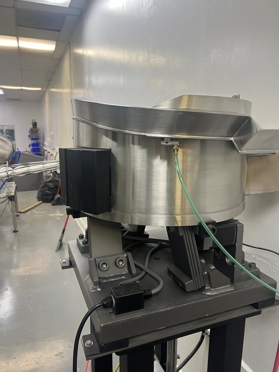 Inline Filling Systems, inline chuck screw capper w/automatic sorter ...