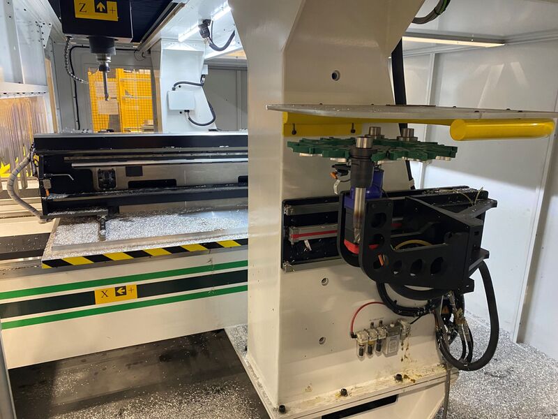 Onsrud #98E18 Extreme Series, CNC router, Fanuc 0i, 5 x 8 table ...