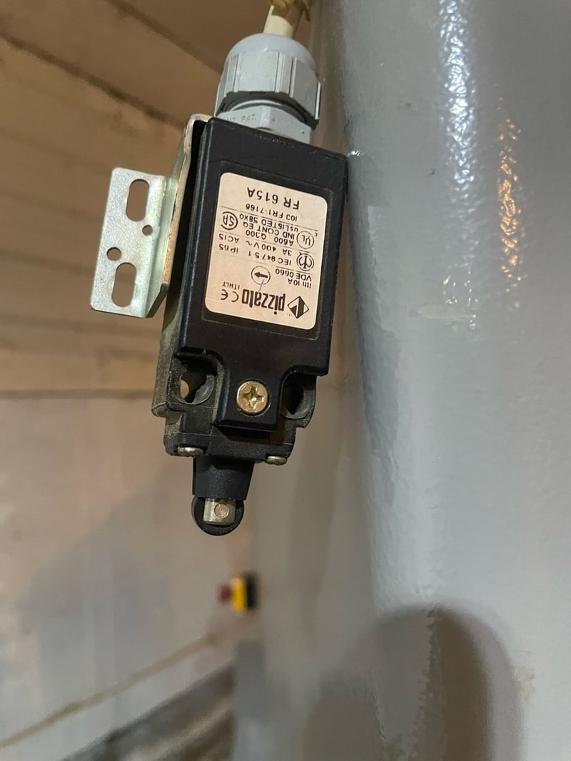 43" Casadei #Libra-2, wide belt sander, 2-belts, 220 V., 3-phase, 10 HP ...