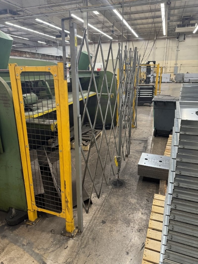 1/4" x 12' Cincinnati #1812, shear, OSHA front guard, rear safety cage ...