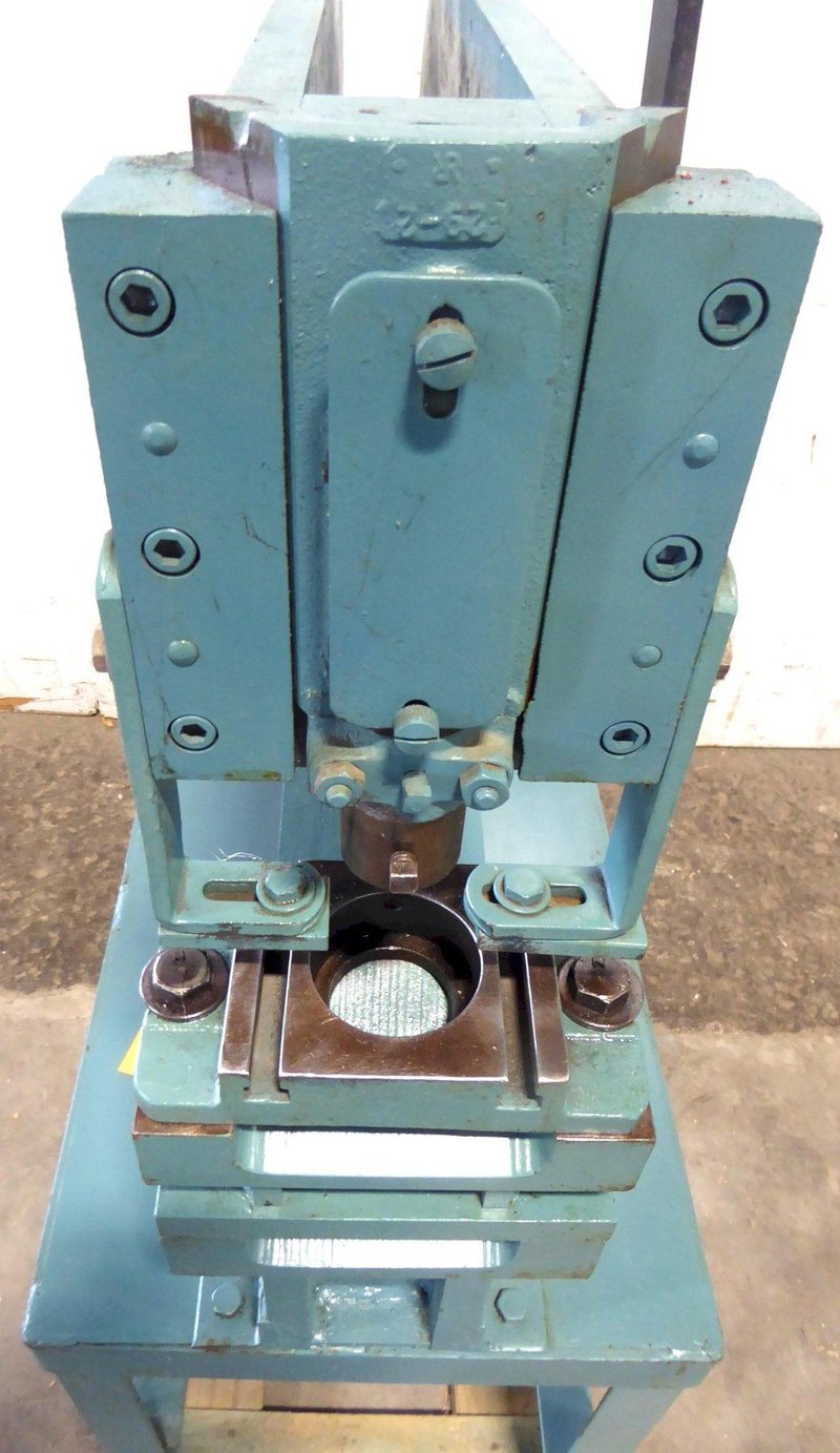 8 Ton, Whitney Jensen #34, lever press/punch, 24" throat For Sale ...
