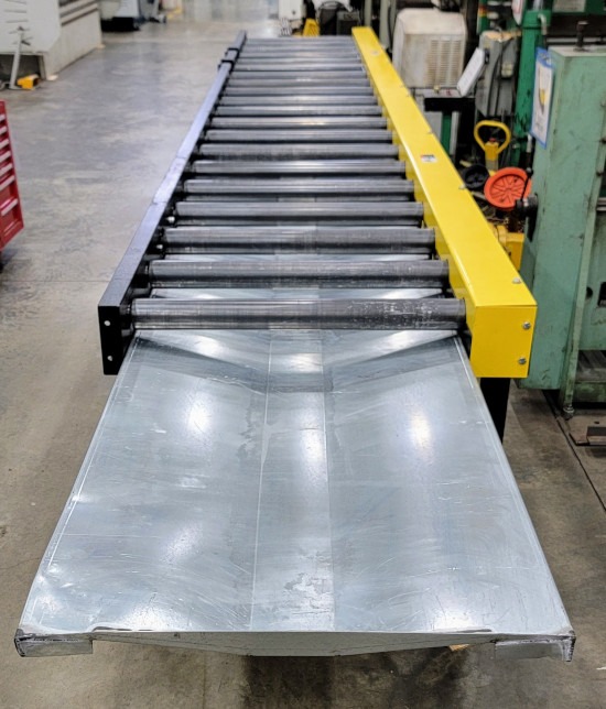 36" wide x 10' long, Hyd-Mech, powered infeed conveyor, pneumatic ...