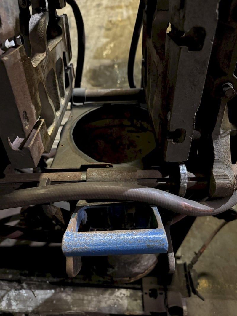 Dependable #200SA, shell core machine with gas panel & hydraulic unit ...