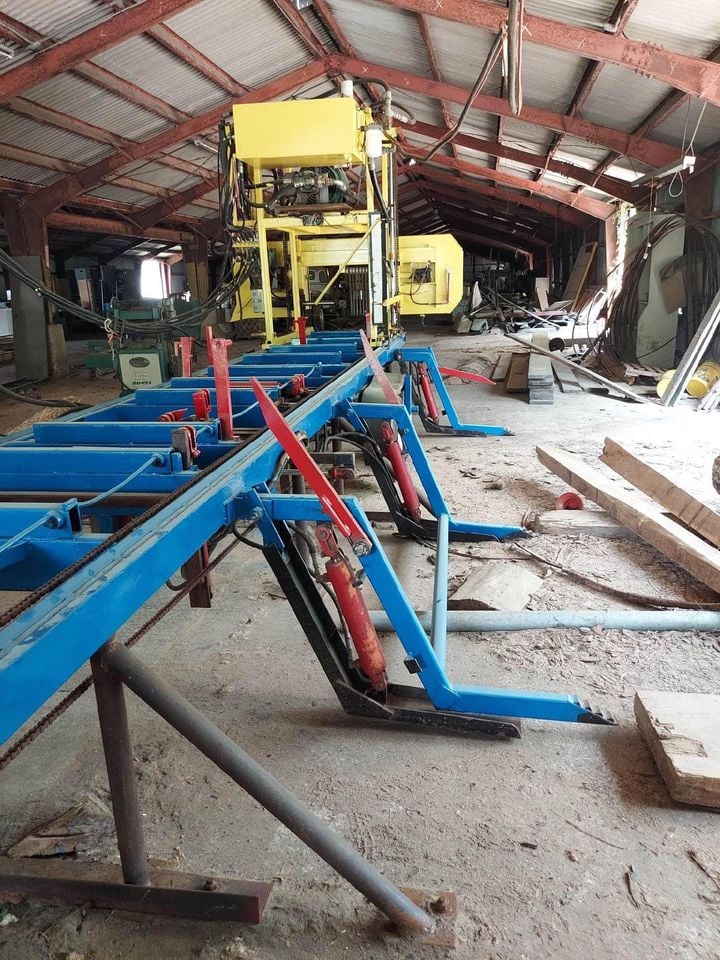 Logmaster #LM5 Sawmill, 2" blades, 36" max log diameter, hydraulic log ...