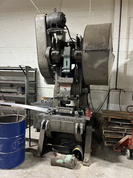 Niagara #A4-1/2, mechanical punch press for Sale | Surplus Record