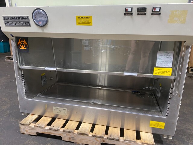 Baker #SG-400 SterilGARD, Biological Fume Hood Laboratory Cabinet 52" L ...