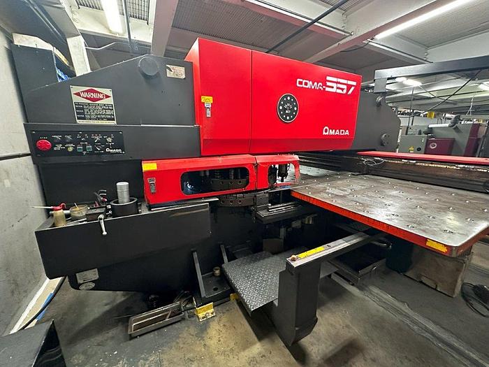 55 Ton, Amada #Coma-557, CNC turret punch, 58 station, 2 automatic ...