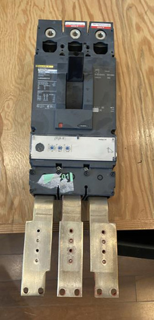 400 Amps, Siemens, LGM36500U31X, circuit breaker, 3-pole, bolt-on, 600 ...