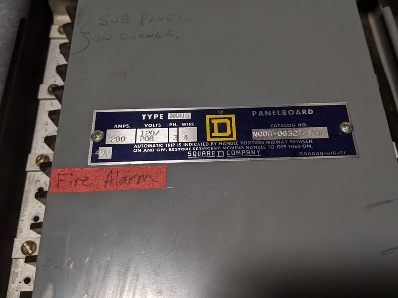 200 Amp. Square D, NQOB, Panelboard, 30 Space, 3 phase, 4 Wire, 120/208 ...