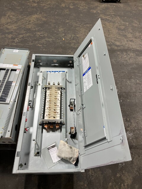 225 Amp. Eaton, PRL2, Pow-R-Line Panelboard, 480Y/277 V, 3 phase, 30 ...