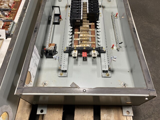 100 Amp. Eaton, PRL1X, Pow-R-Line Xpert Panelboard, 120/240 V, 1 phase ...