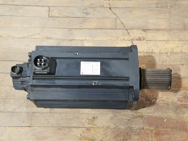 15 KW Yaskawa #SGMG-1EAWA-NJ11, Servo Motor, UTMAH-B12BDYR11 Encoder ...