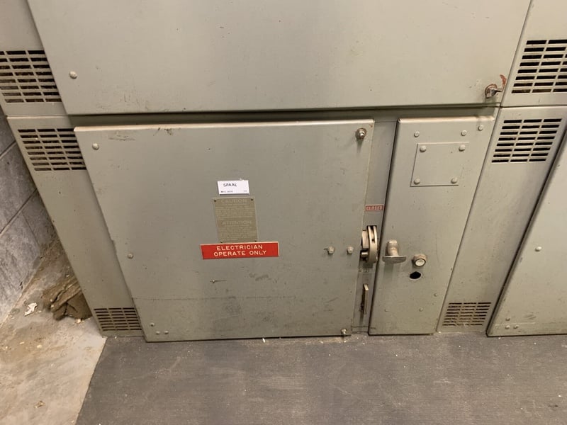 Westinghouse, Medium Voltage Switchgear, 1200 Bus Amps, 4160 Bus Volts ...