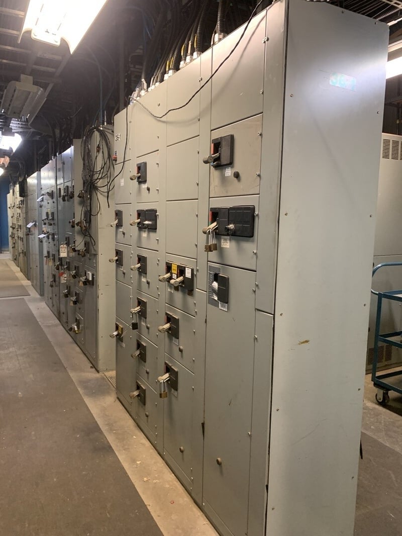 Westinghouse, five star double-sided mo, 25 Buckets, 1000 Amps, 600 V ...