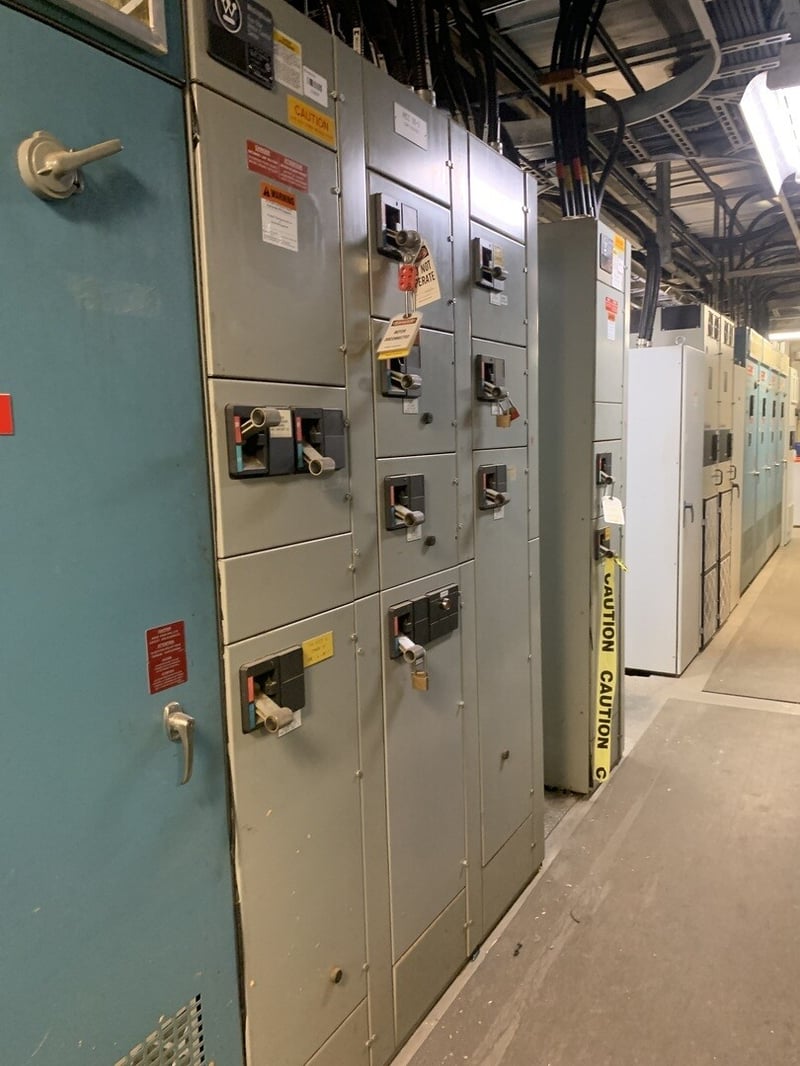 Westinghouse, five star double-sided mo, 15 Buckets, 1000 Amps, 600 V ...