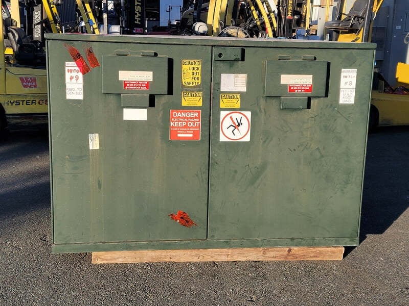 600 Amp. S & C Electric Co, PMH-19, Pad-Mounted Switchgear, 25 kV ...