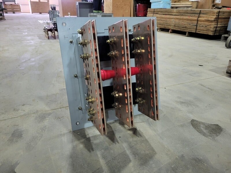 3200 Amps, Cutler-Hammer, CALX05678, POW-R-WAY III Busway, 600 V, 3 ...