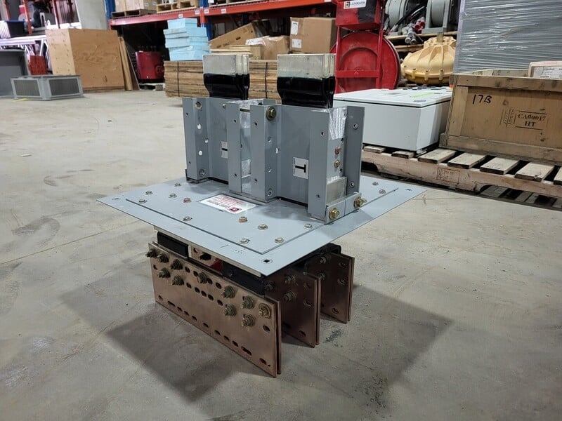 3200 Amps, Cutler-Hammer, CALX05678, POW-R-WAY III Busway, 600 V, 3 ...