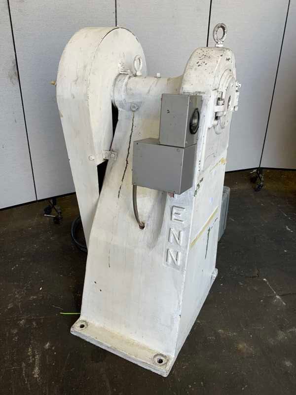 No. 1F Fenn, 2-die swager, 10 rollers, 1/2" bore thru spindle, 1.5 HP ...