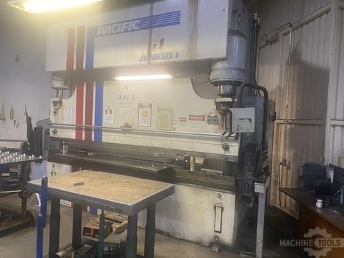 175 Ton, Pacific #J175-12, hydraulic press brake, 12' overall, 125 ...