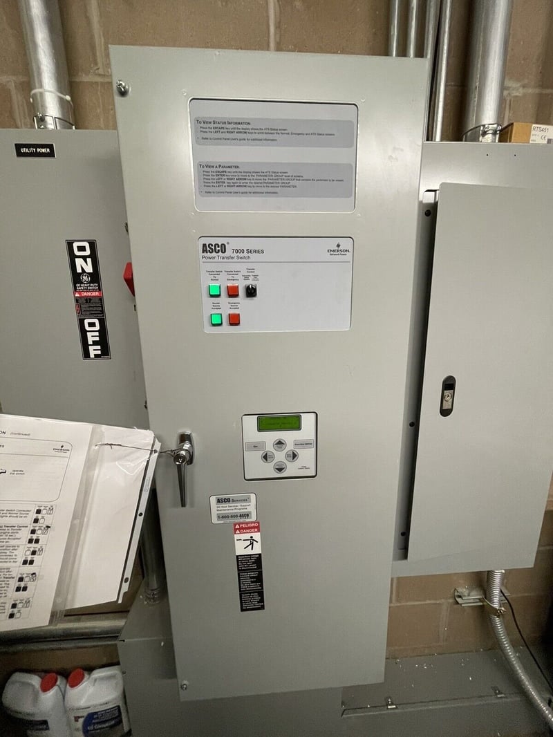 200 Amp. Emerson Network Power ASCO 7000 Series, Power Transfer Switch, 3 Phase, 50-60 Hz, 480 V ...