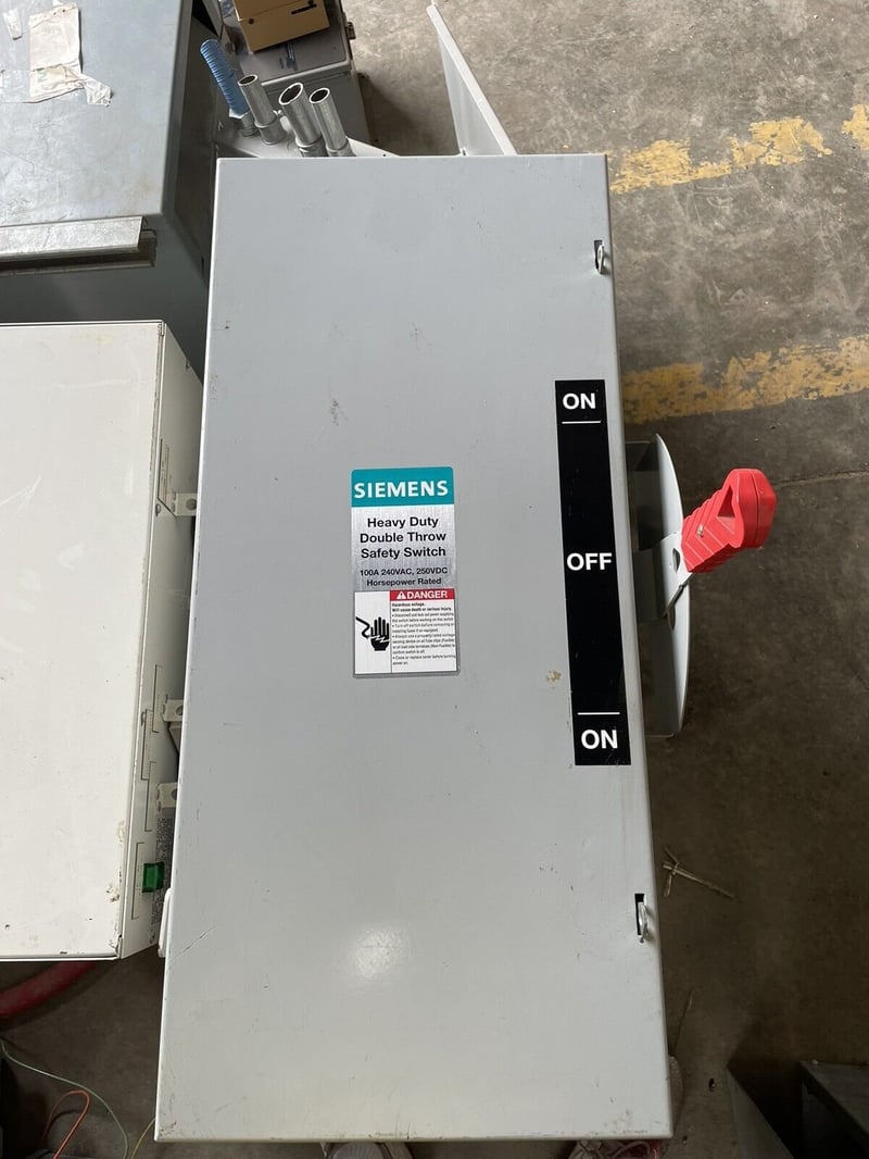 100 Amp. Siemens, Heavy Duty Double Throw Safety Switch, 3/1 phase, 15 ...