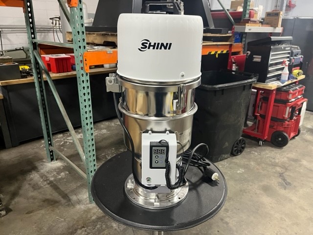 Vacuum hopper loader, Shini #SAL-12U, 880 PPH, proximity sensor switch ...