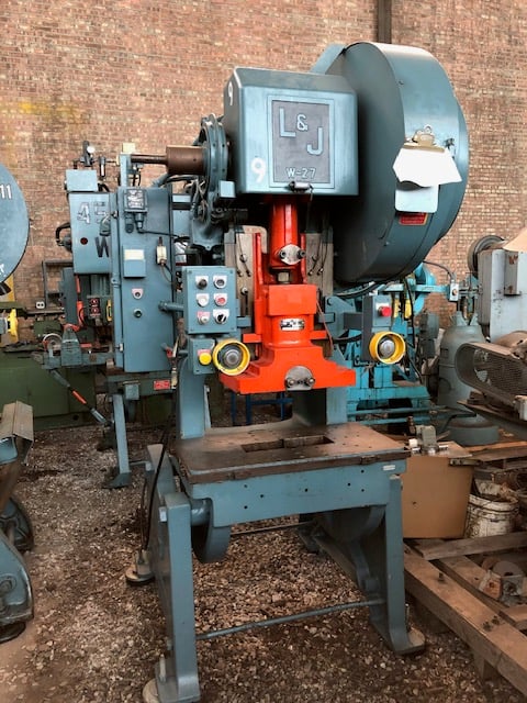 27 Ton, L & J #W27, 2.5" stroke, 3" adj., 8.25" Shut Height, 32" x16-1/ ...