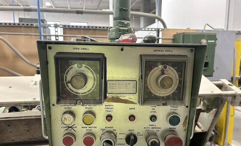 100 Ton, Thompson National #28X41, clamshell design heated platen die ...