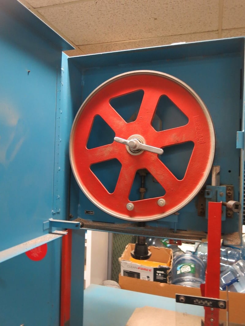 20" x 13" DoAll #2013-V, vertical band saw with blade welder, 26" x 26 ...