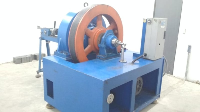 No. 1047 Torrington, 3-1/2" (89mm), 2-die rotary swaging machine ...